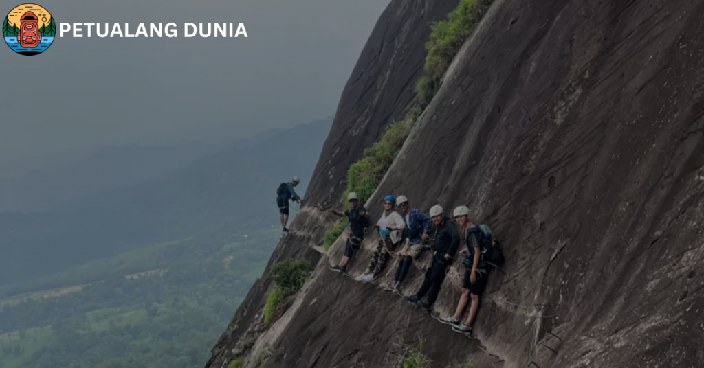Gunung Parang Pendakian Tebing Tertinggi Di Indonesia - Petualang Dunia